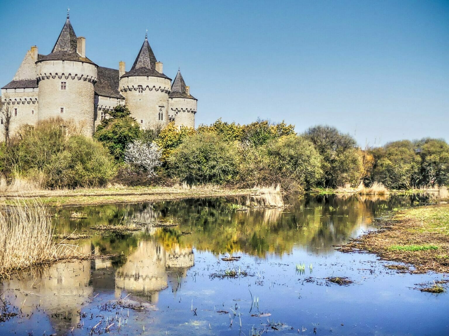 Explorez Sarzeau en presqu'île de Rhuys : château, ports, plages